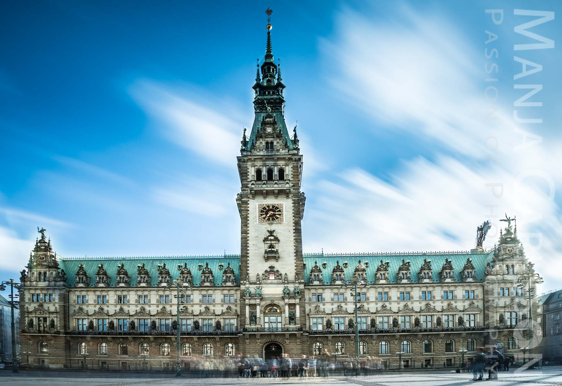 Hamburger Rathaus bei Wind und Wolken - Manja Carlsson - Passion of ...
